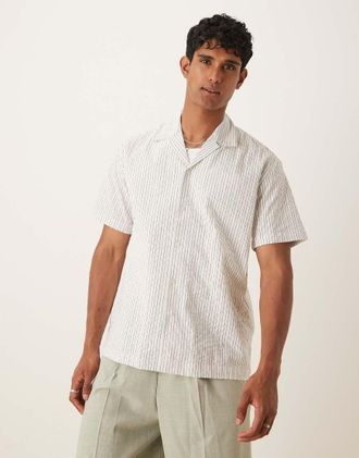 Selected Chemise en crépon rayé avec col à revers - Crème-Blanc