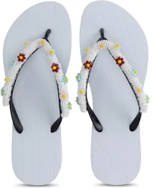 UZURII | Flowery White Aby - White | Tongs pour femme | Sandales confortables et &eacute;l&eacute;gantes faites &agrave; la main | Pour int&eacute;rieur et ext&eacute;rieur 39/40