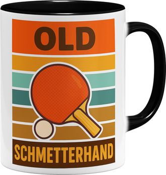 OM3 lustige Tischtennis Kaffee-Tasse mit Spruch - Old Schmetterhand - f&uuml;r Tischtennisspieler & Vereinskollegen - Keramik Becher - 325ml - Beidseitig Bedru