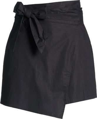 Roberto Collina HOSEN & R&Ouml;CKE - Shorts & Bermudashorts auf YOOX.COM