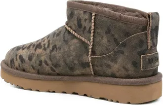 UGG Classic Boot - Brown