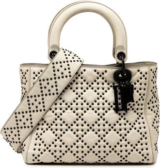 Dior Hobo Bags - Medium Lambskin Cannage Studded Supple Lady Dior - Gr. unisize - in Wei&szlig; - f&uuml;r Damen