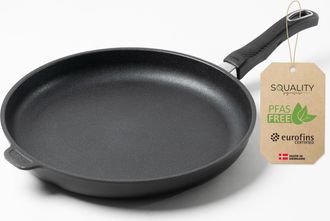 Squality Premium Bratpfanne PFAS frei 32 cm - Antihaft Pfanne beschichtet aus D&auml;nemark | Ofenfest bis 260 &deg;C, induktionsgeeignet, ergonomisch, f&uuml;r gesundes Koc