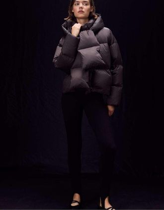 Stradivarius veste matelass&eacute;e avec &eacute;charpe marron