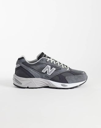 New Balance 880 baskets grises