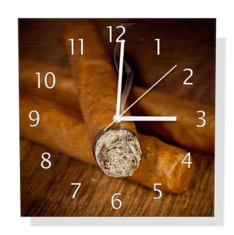 Wallario Design Wanduhr Zigarre am Abend aus Aluverbund, Alu-Uhr Größe 30 x 30 cm, weiße Zeiger mit Metalloptik