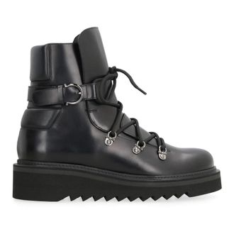 Ferragamo Stilvolle Lederstiefeletten - - Shoes - Damen - Schwarzk - 38 1/2 EU