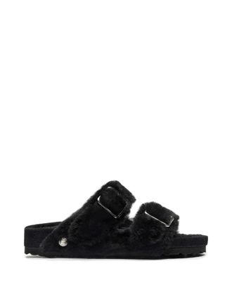 Birkenstock Sandalen - Black Shearling Sandals With Oversized Buckles - Gr. 36 (EU) - in Schwarz - f&uuml;r Damen