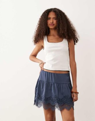 Abercrombie & Fitch Gestufter Boho-Rock in Marineblau mit R&uuml;schen und integrierten Shorts-Navy