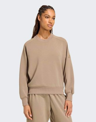 adidas Soft lux lockeres Sweatshirt in Khaki-Gr&uuml;n