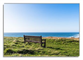 Wallario selbstklebendes Poster - Bank mit Aussicht, Aufkleber in Premiumqualit&auml;t, Klebefolie Gr&ouml;&szlig;e: 70 x 100 cm (Riesenposter)