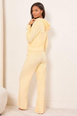 Lipsy Jogginghose Relaxed Fit Velours-Jogginghose mit weitem Bein (1-tlg)