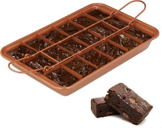 Relaxdays Brownie Backform, mit Trennwand & Hebeboden, antihaftbeschichtet, Brownieform für 18 Stück, Carbonstahl, braun