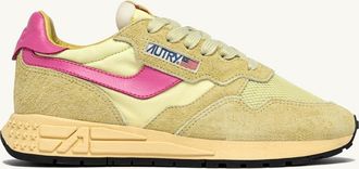 Autry BASKETS REELWIND LOW EN NYLON ET DAIM STRAW ET CHATEAU ROSE