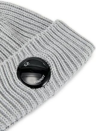 C.P. Company Bonnet c&ocirc;tel&eacute; empi&egrave;cement rond sur revers en laine