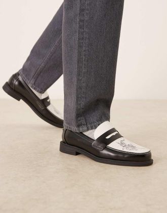 Asos Zweifarbige Penny-Loafer mit Tiger-Grafik-Bunt