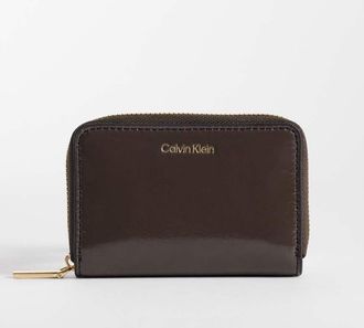 Calvin Klein Geldb&ouml;rse in gl&auml;nzendem Schokobraun mit Rei&szlig;verschluss und Folienlogo