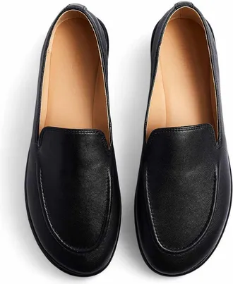 NA-KD runde Leder-Loafer in Schwarz