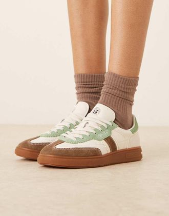 Polo Ralph Lauren Sneaker zum Schn&uuml;ren in Wei&szlig; und Petrol