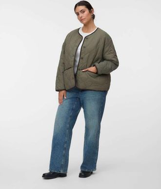 Vero Moda Curve Steppjacke in Kalamata-Gr&uuml;n