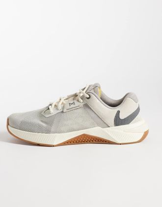 Nike Metcon 10 baskets en ivoire et gris-Blanc