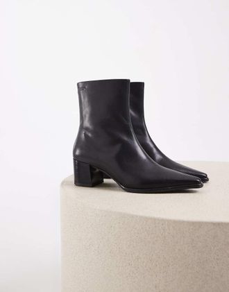 Vagabond Giselle Ankle-Boots mit geraffter Spitze und Blockabsatz aus schwarzem Leder