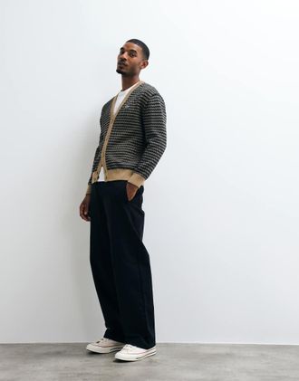 Lacoste gestreifte Strickjacke mit V-Ausschnitt in Gr&uuml;n und Hellbraun-Multi