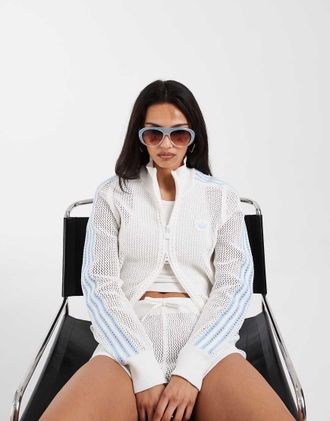 adidas Originals Geh&auml;kelte Trainingsjacke in Wei&szlig; und Blau