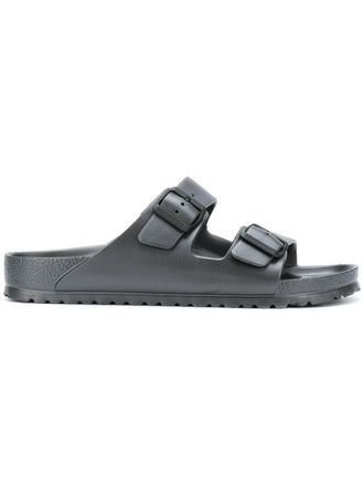 Birkenstock Ils La seule fa&ccedil;on de sen d&eacute;barrasser